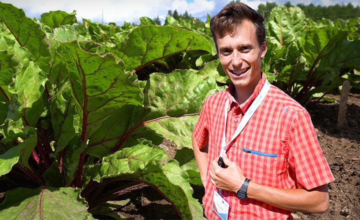 How to Germinate Seeds Indoors | Amazing Discoveries